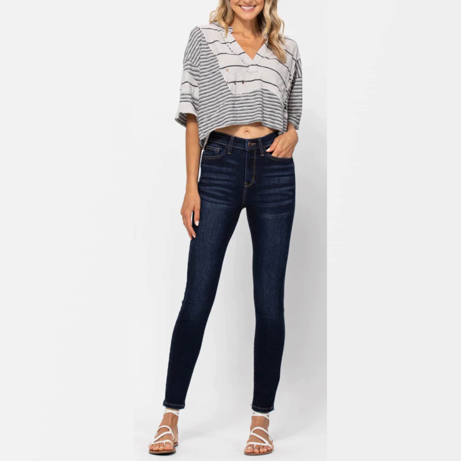 Shop for stylish and on-trend clothing for women – #NOFILTERSISTERS